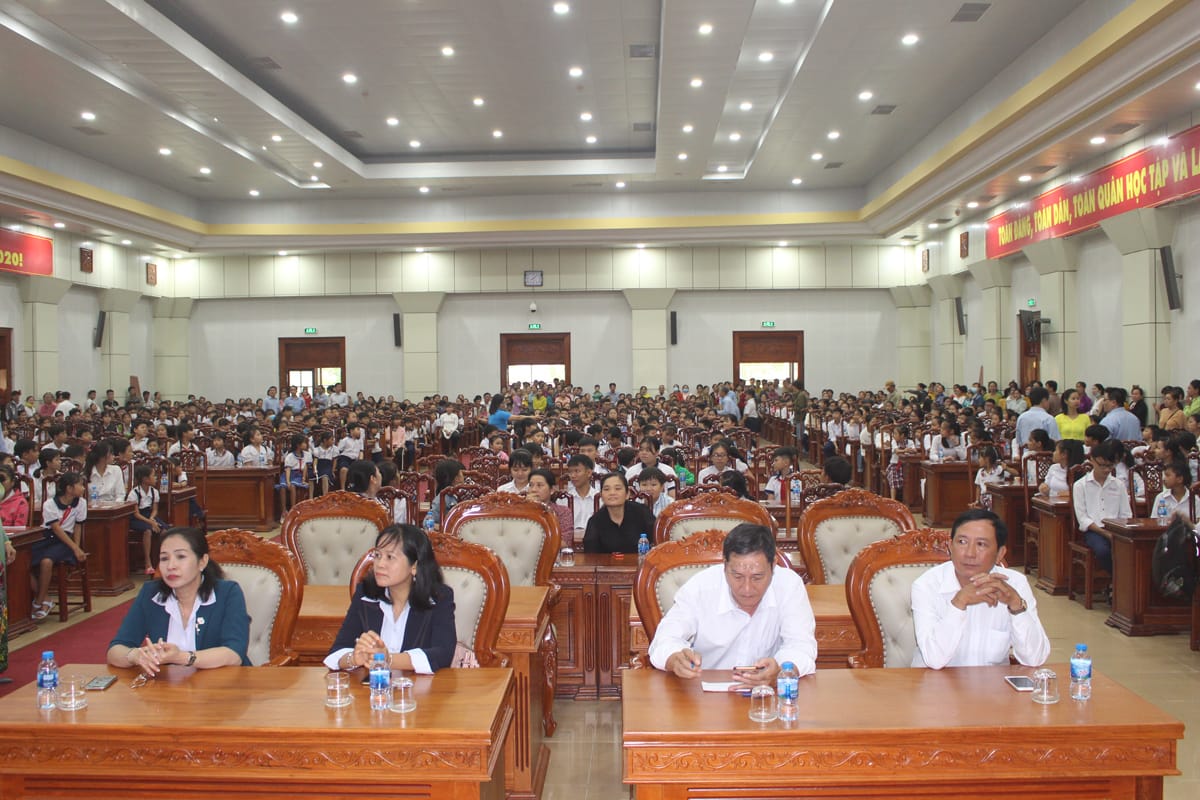 Video về lễ trao học bổng 2019 – Đài THTG – Quỹ MOM